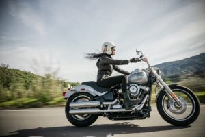 バイクに乗るなら中型と大型どっちがいい？違い＆魅力を徹底分析！ 原チャでニホイチ｜バイク専門サイト